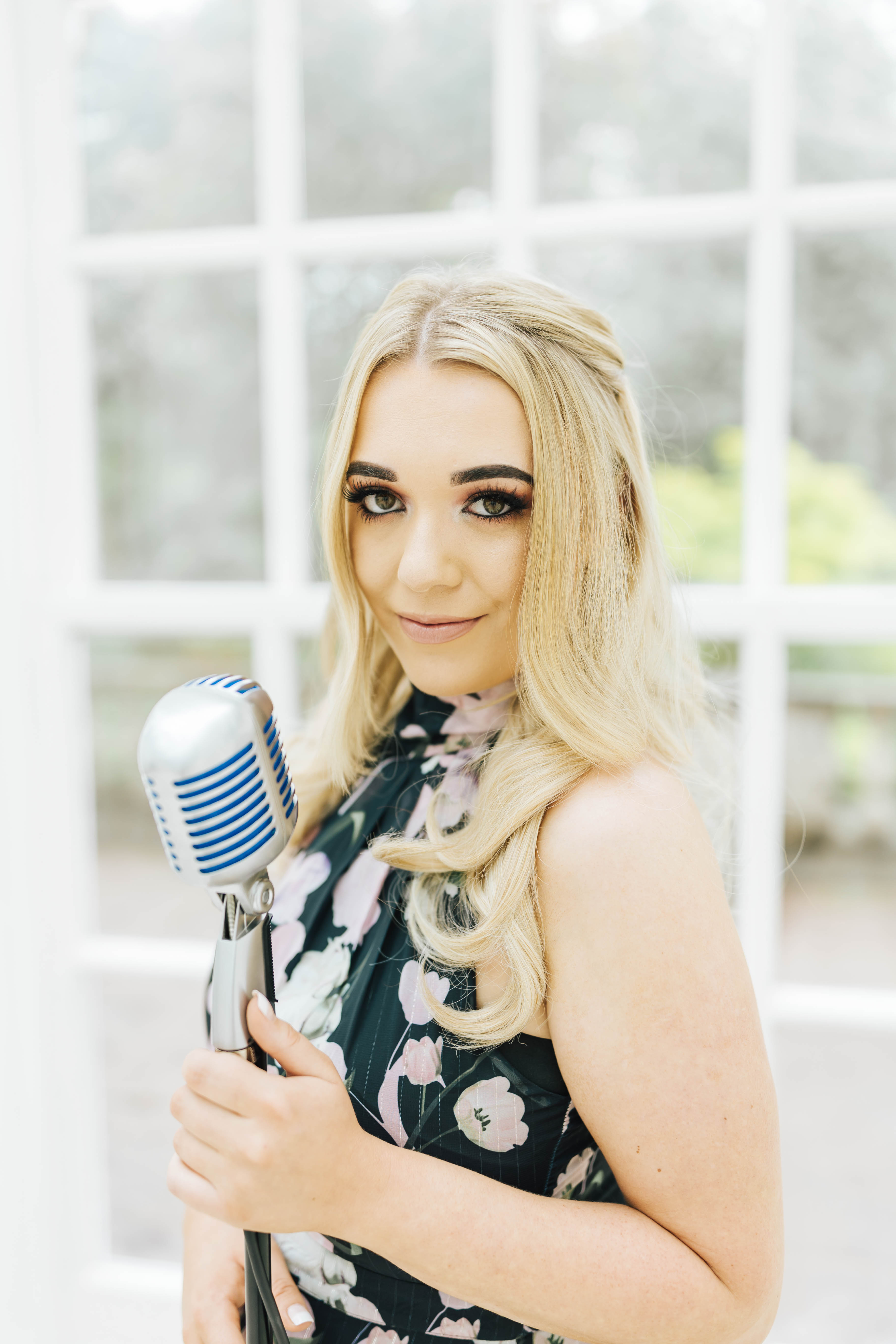 Chelsea Nolan Wedding Singer - Oxfordshire - Cotswolds - South West UK