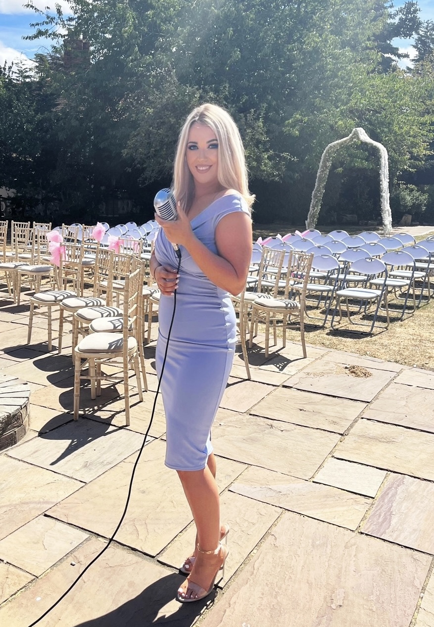 LISTEN - Chelsea Nolan Wedding Singer